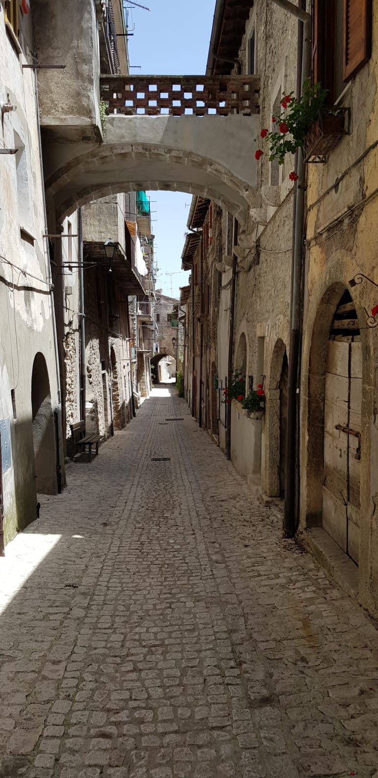 Il borgo di Orvinio, tra storia e profumi – Borghi Italia Tour Network